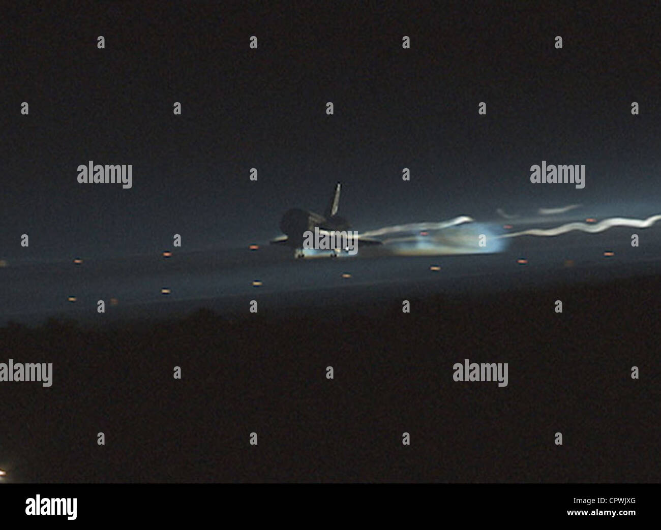 Last Atlantis- STS-135 landing Stock Photo - Alamy