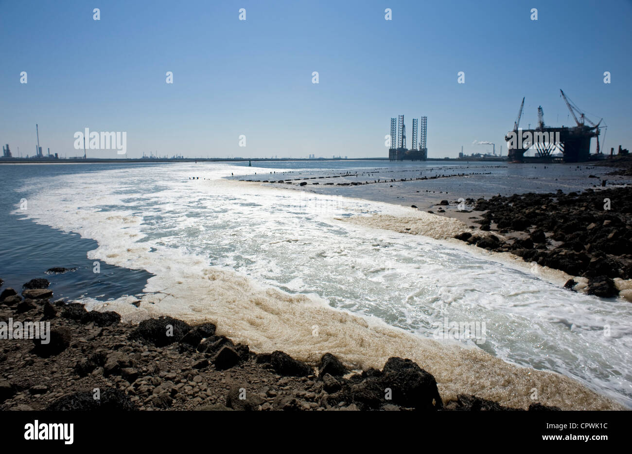 Water outfall from Hartlepool nuclear power station into the River Tees ...