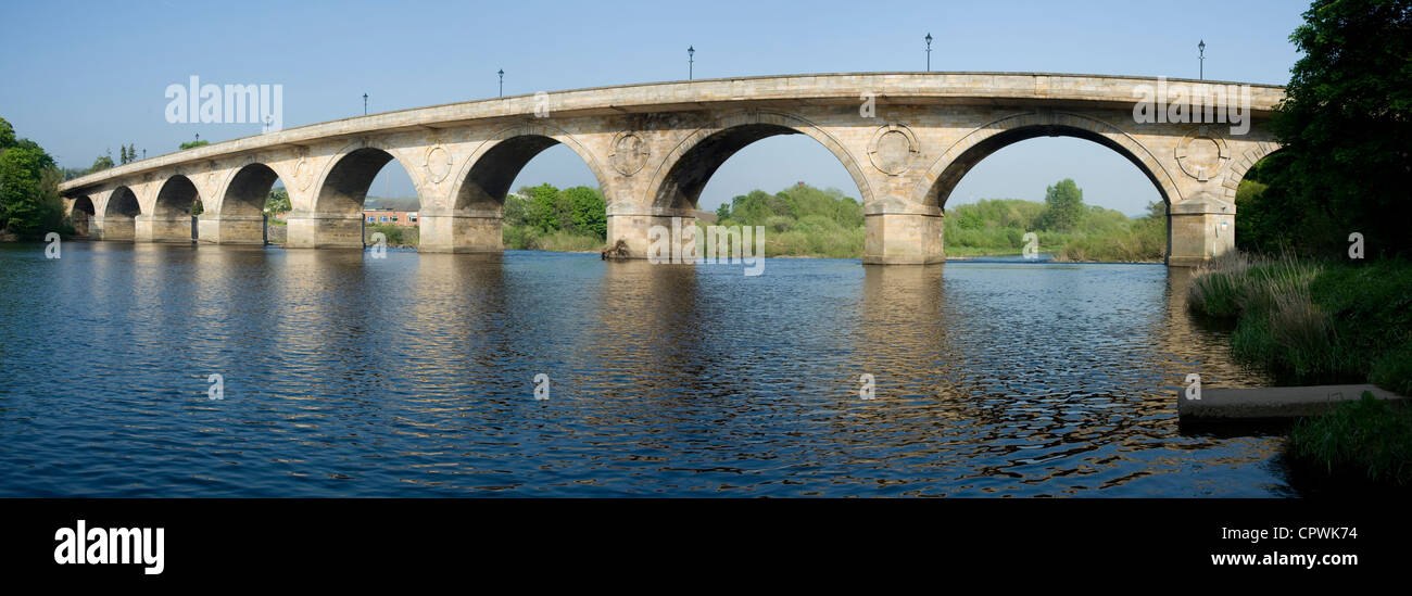Bridge over the river Tyne at Hexham carrying the A6079 Stock Photo - Alamy