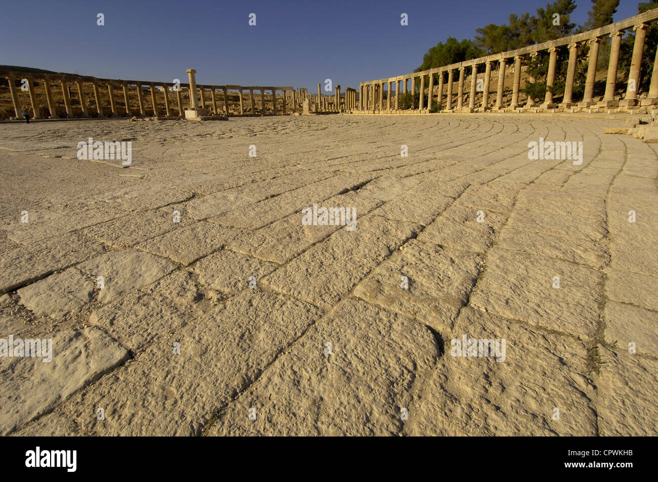 Jordan Jerash Paving and pillars Stock Photo - Alamy