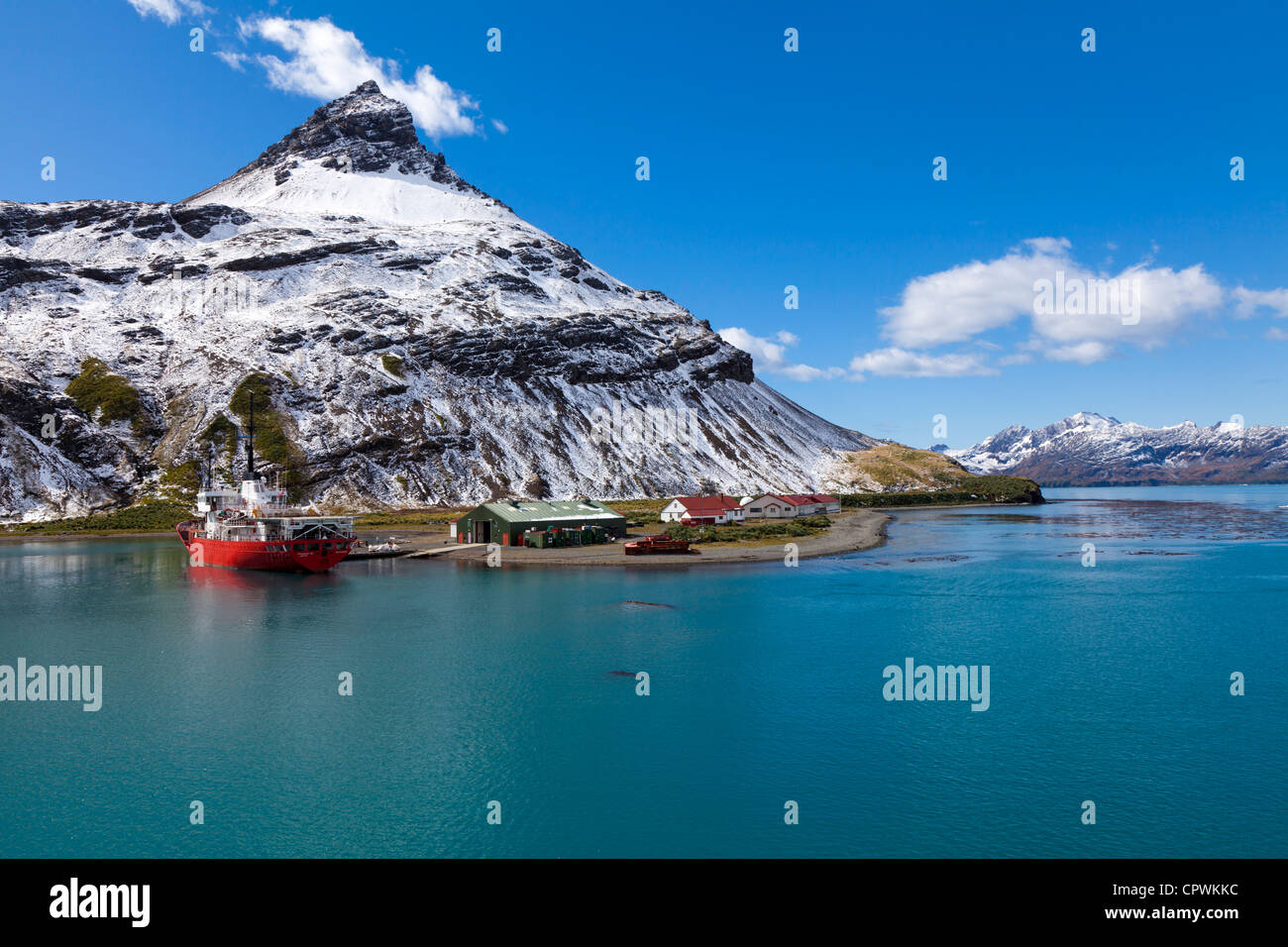A clear, sunny day in King Edward Point, near Grytviken, South Georgia ...