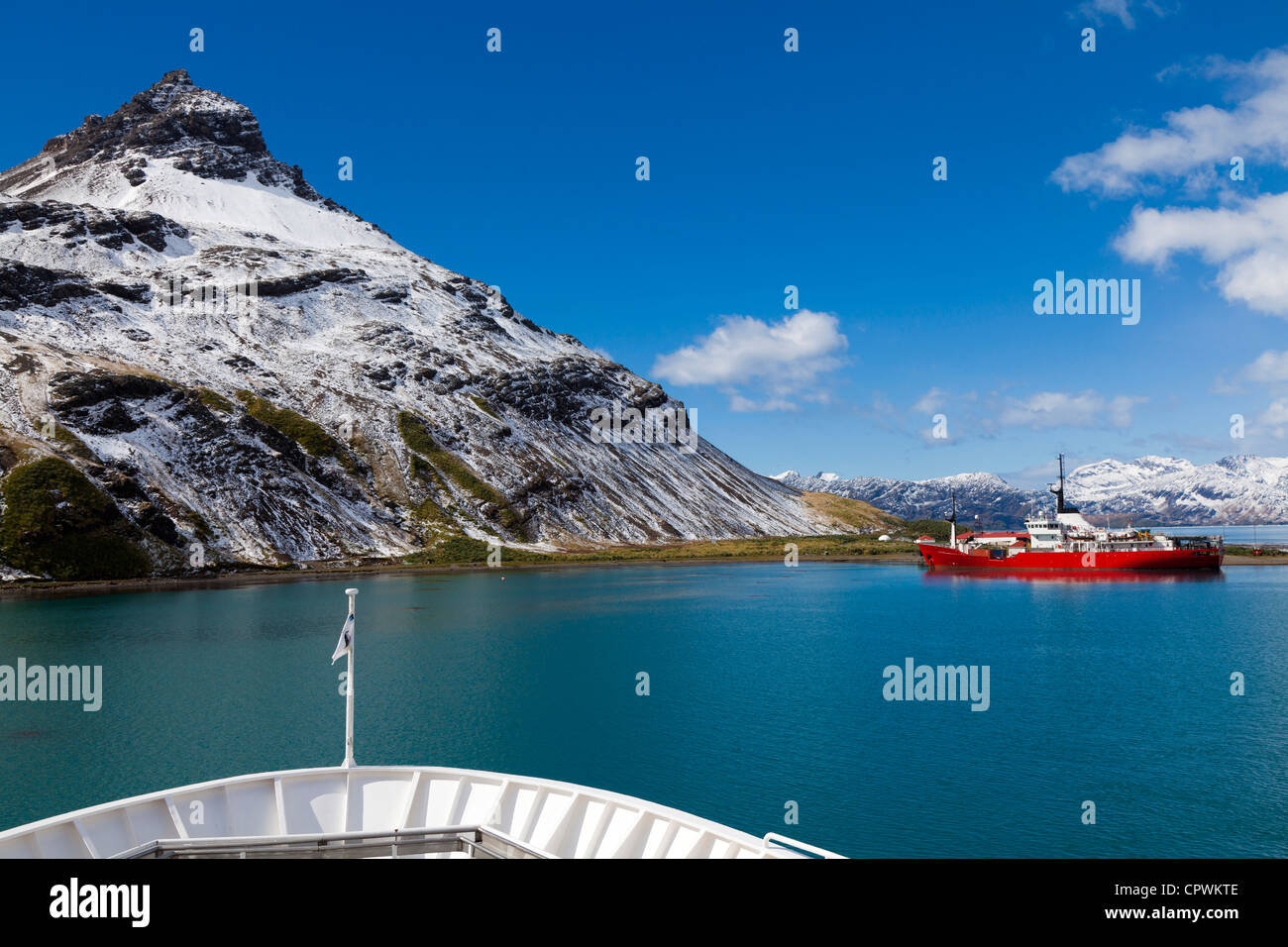 Expedition ship approaches the British Antarctic Survey base at King ...