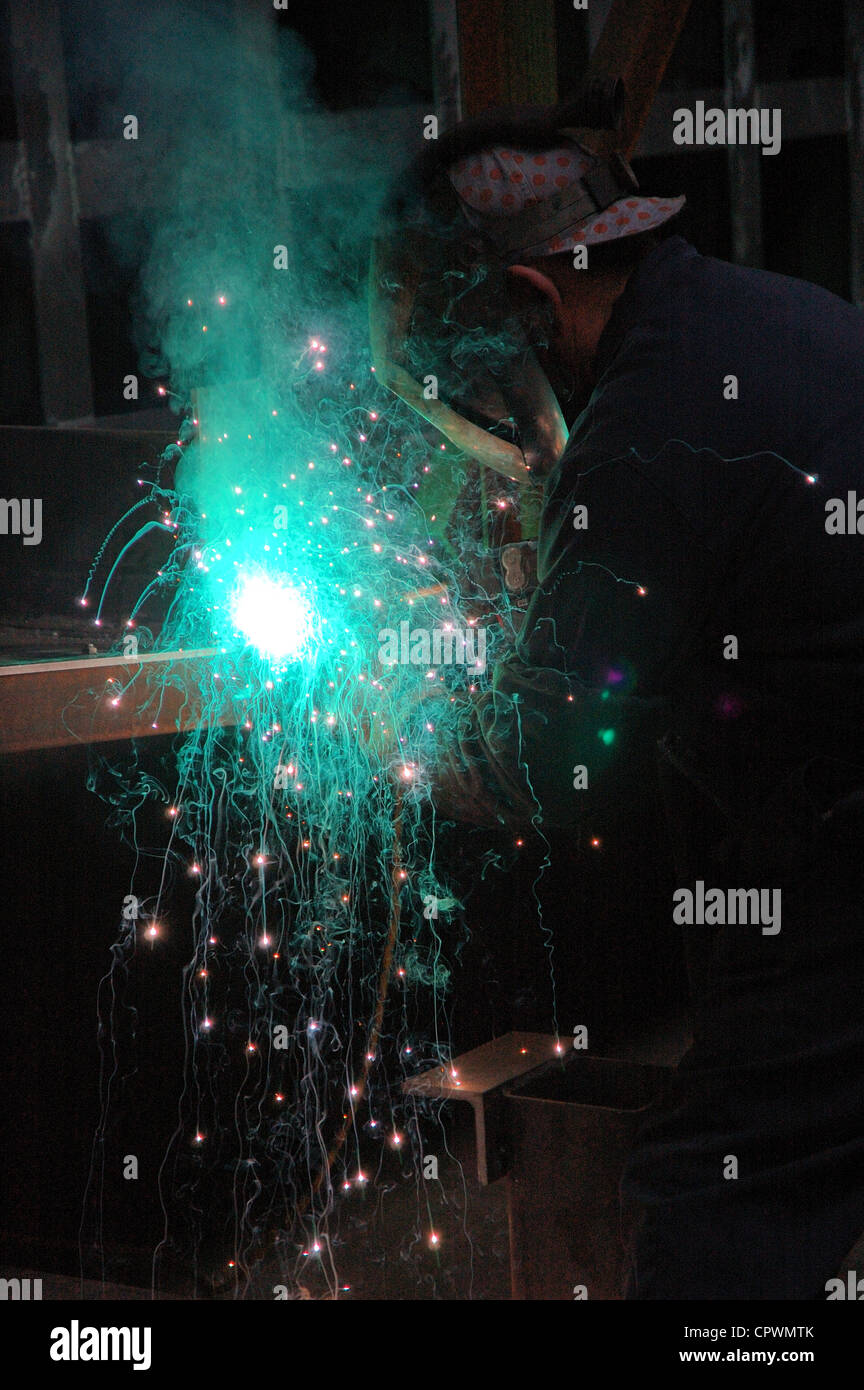 A welder at work Stock Photo - Alamy