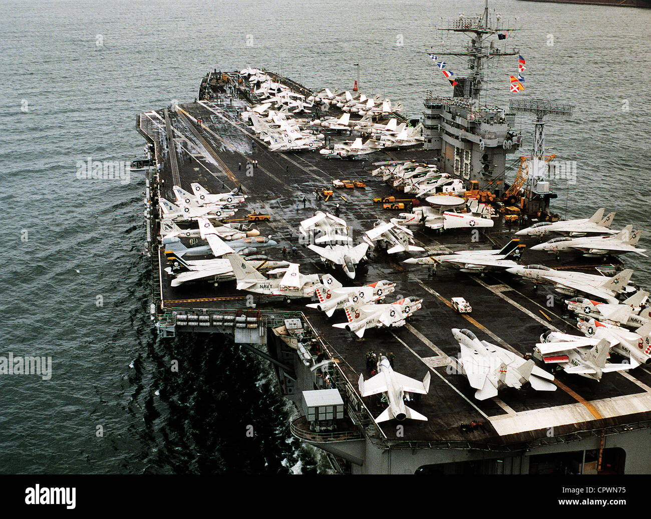 USS Nimitz (CVN-68 Stock Photo - Alamy