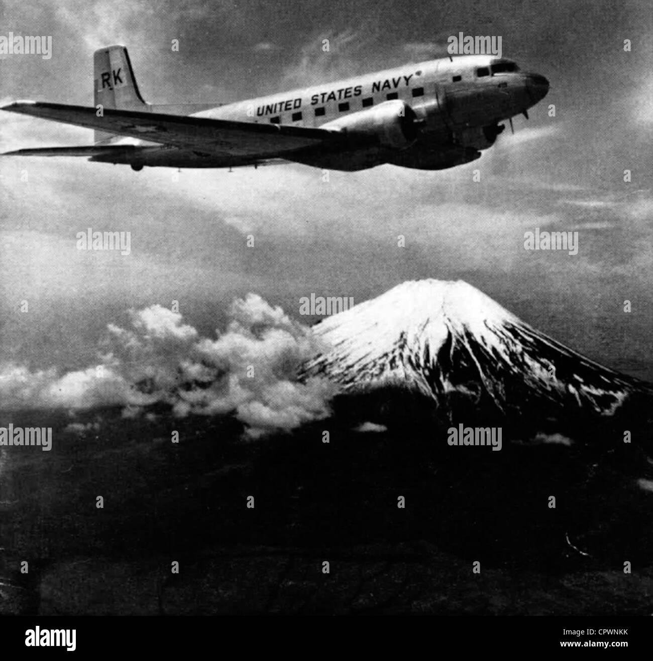 U.S. Navy Douglas R4D-8 ''Syktrain'' Stock Photo - Alamy