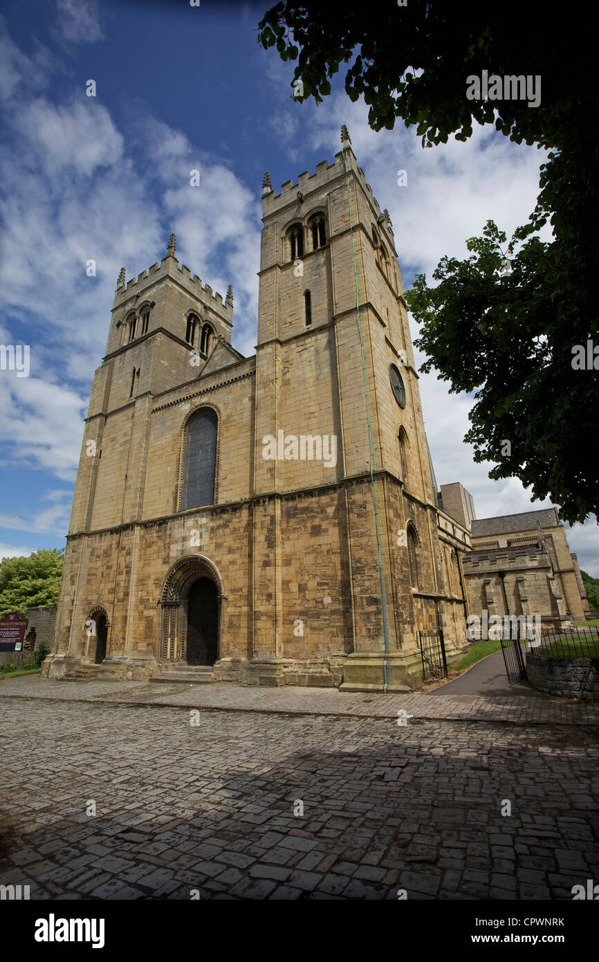 Worksop Priory church Stock Photo - Alamy