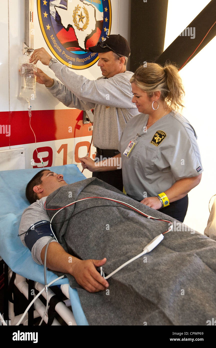Emergency medical hi-res stock photography and images - Alamy