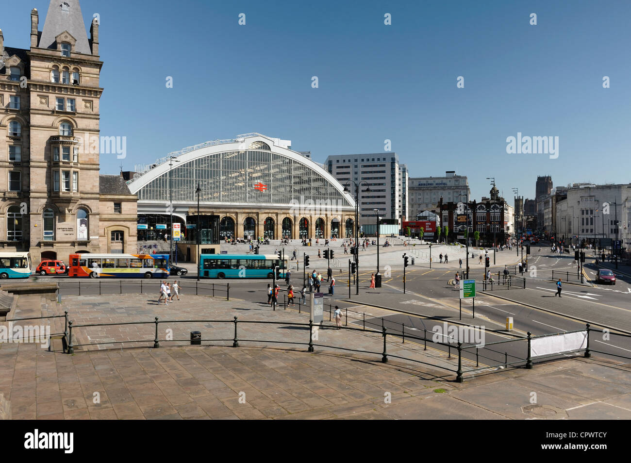 Liverpool Lime Street Station Stock Photo - Alamy