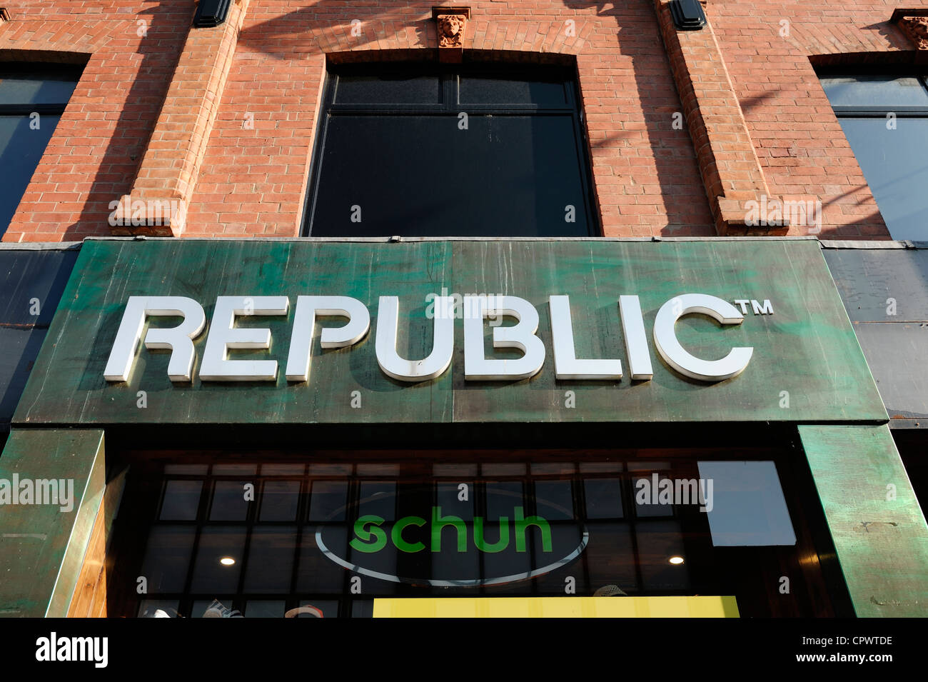 Republic clothes shop hi-res stock photography and images - Alamy