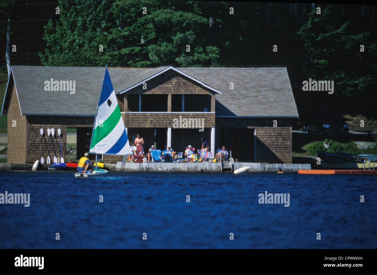 Vacation holiday boating fun on Lake Sunapee waters Stock Photo - Alamy