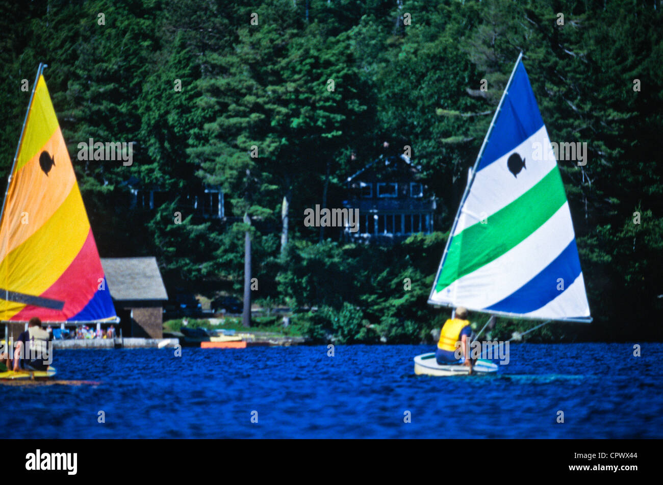 Vacation holiday boating fun on Lake Sunapee waters Stock Photo - Alamy