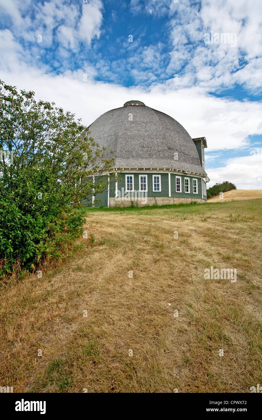 Nice and round hi-res stock photography and images - Alamy