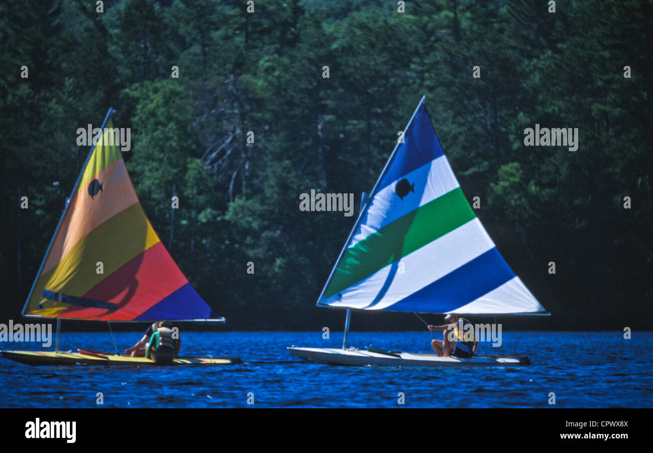 Vacation holiday boating fun on Lake Sunapee waters Stock Photo - Alamy