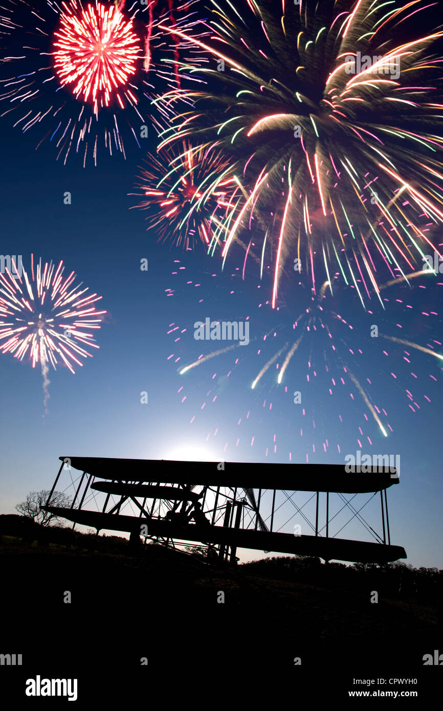 FIRST FLIGHT SCULPTURE (©STEVEN H SMITH 2003) WRIGHT BROTHERS NATIONAL ...
