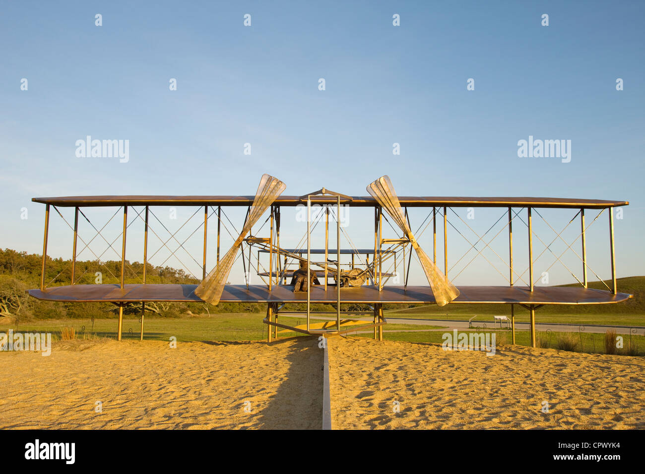 FIRST FLIGHT SCULPTURE (©STEVEN H SMITH 2003) WRIGHT BROTHERS NATIONAL ...