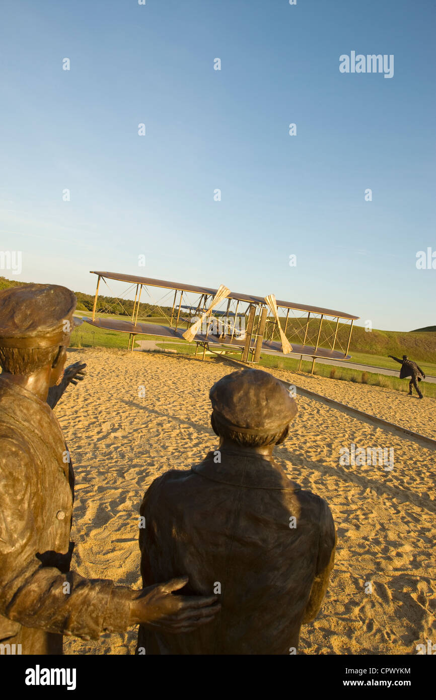 FIRST FLIGHT SCULPTURE (©STEVEN H SMITH 2003) WRIGHT BROTHERS NATIONAL ...