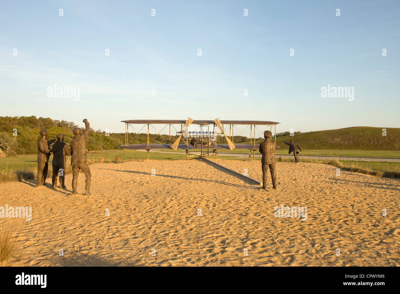 FIRST FLIGHT SCULPTURE (©STEVEN H SMITH 2003) WRIGHT BROTHERS NATIONAL ...