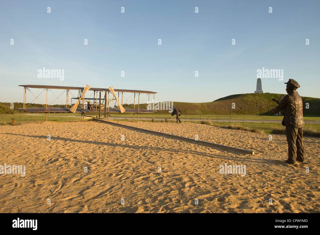 FIRST FLIGHT SCULPTURE (©STEVEN H SMITH 2003) WRIGHT BROTHERS NATIONAL ...