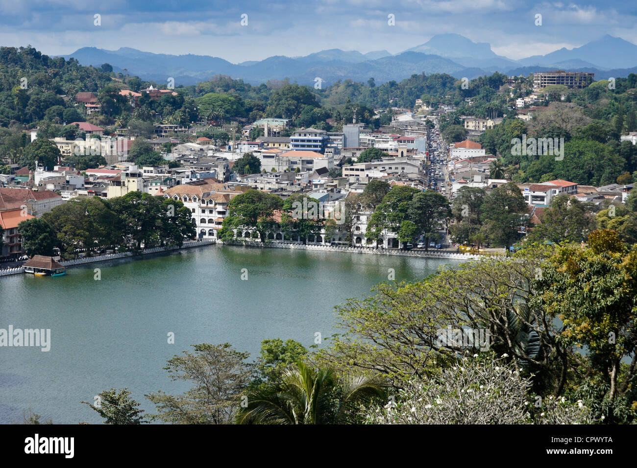 Kandy lake hi-res stock photography and images - Alamy
