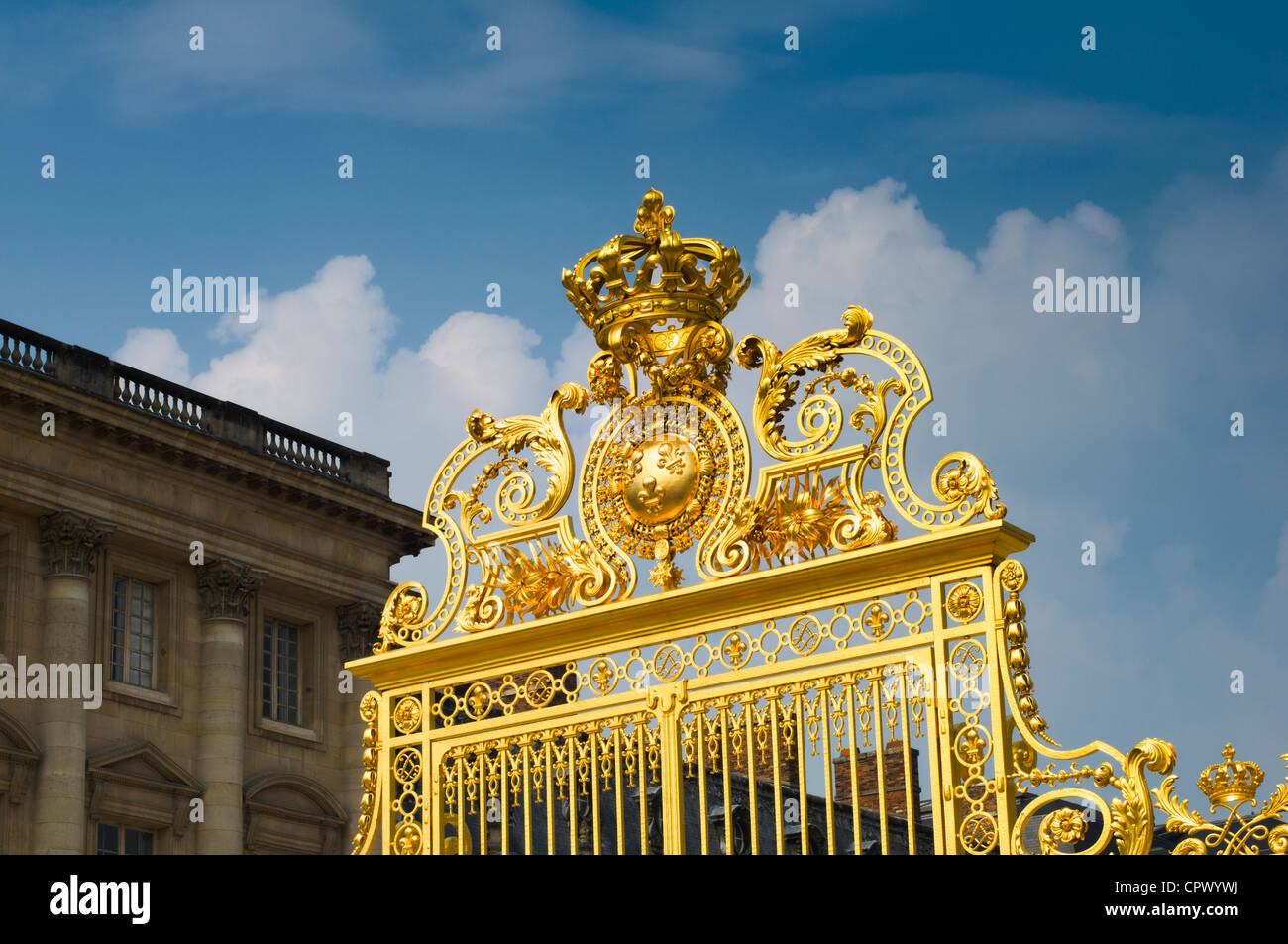 Main entrance gate, Palace of Versailles, France Stock Photo - Alamy