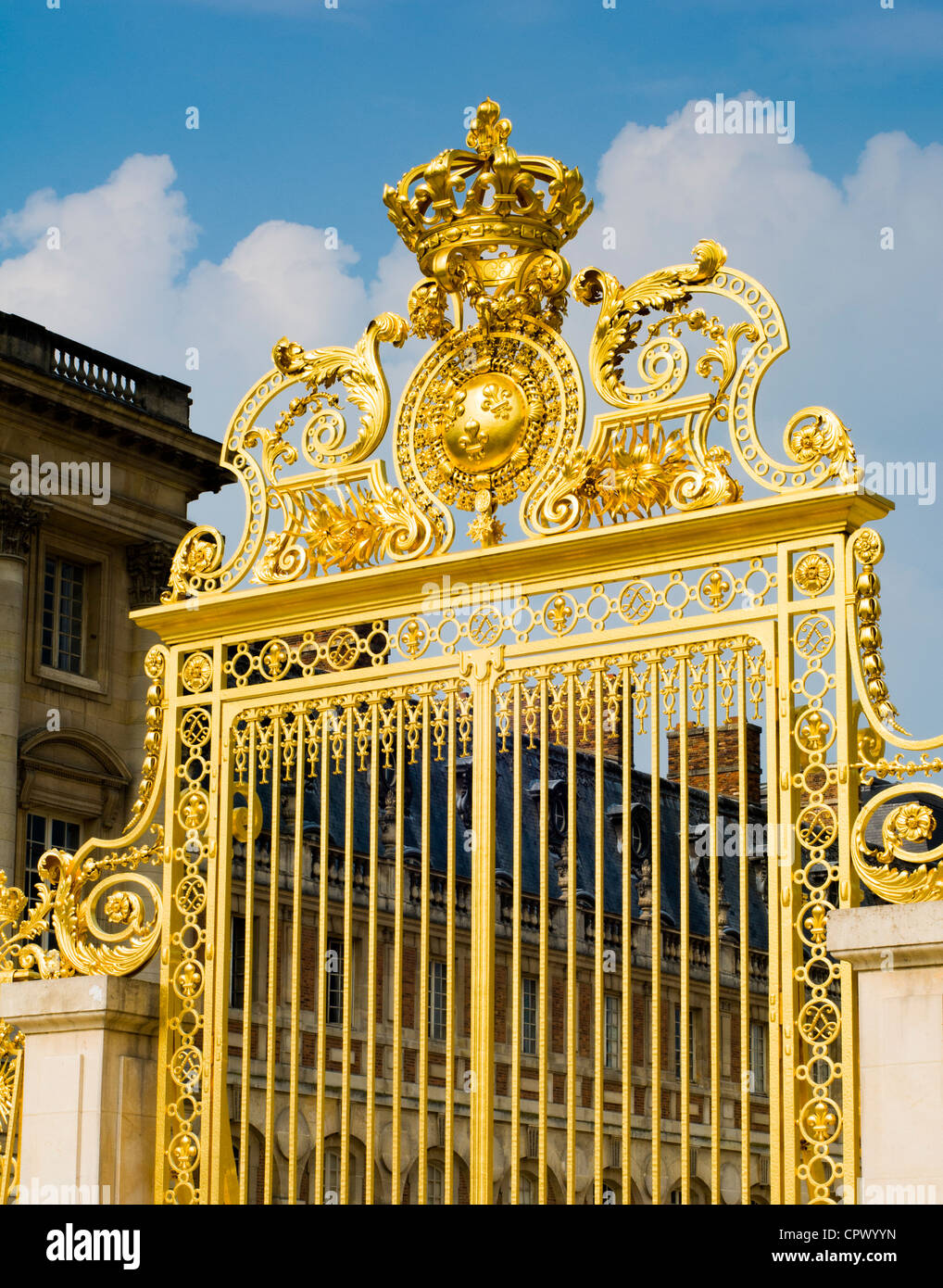 Palace of versailles gate hi-res stock photography and images - Alamy