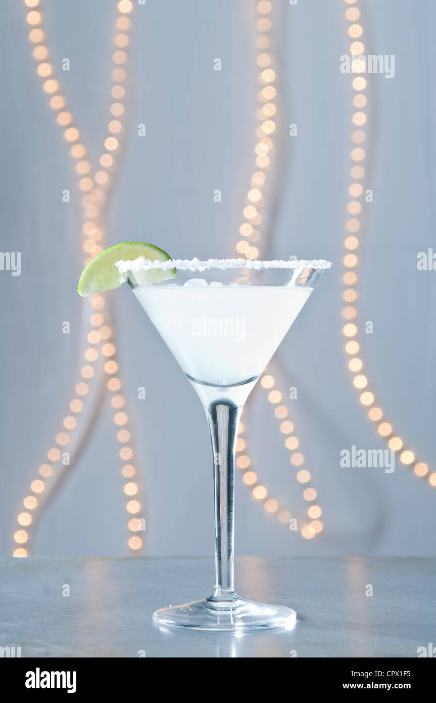 White cosmopolitan cocktail Stock Photo - Alamy