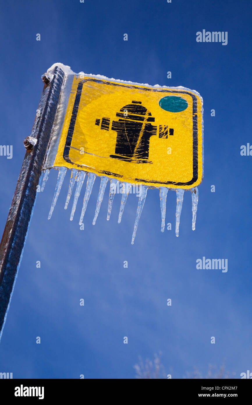 Fire hydrant sign hi-res stock photography and images - Alamy