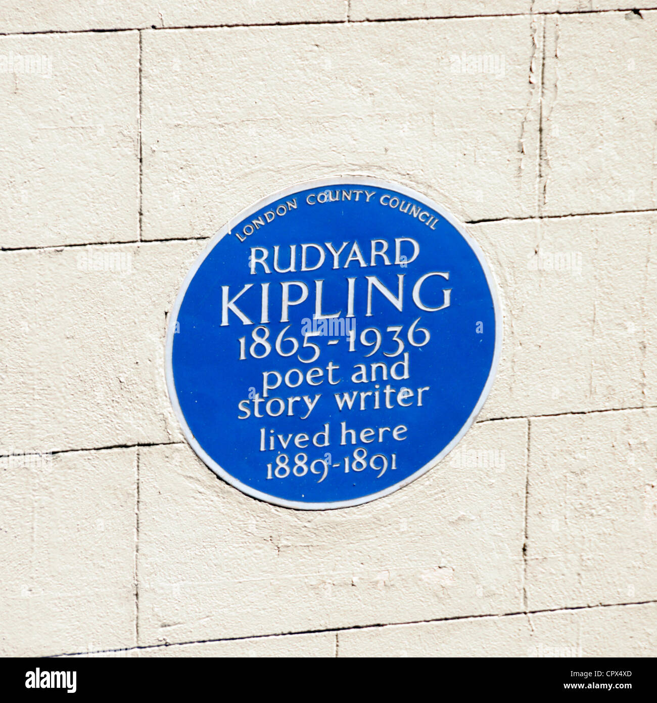 Rudyard Kipling commemerated by a "lived here" blue plaque Villiers ...