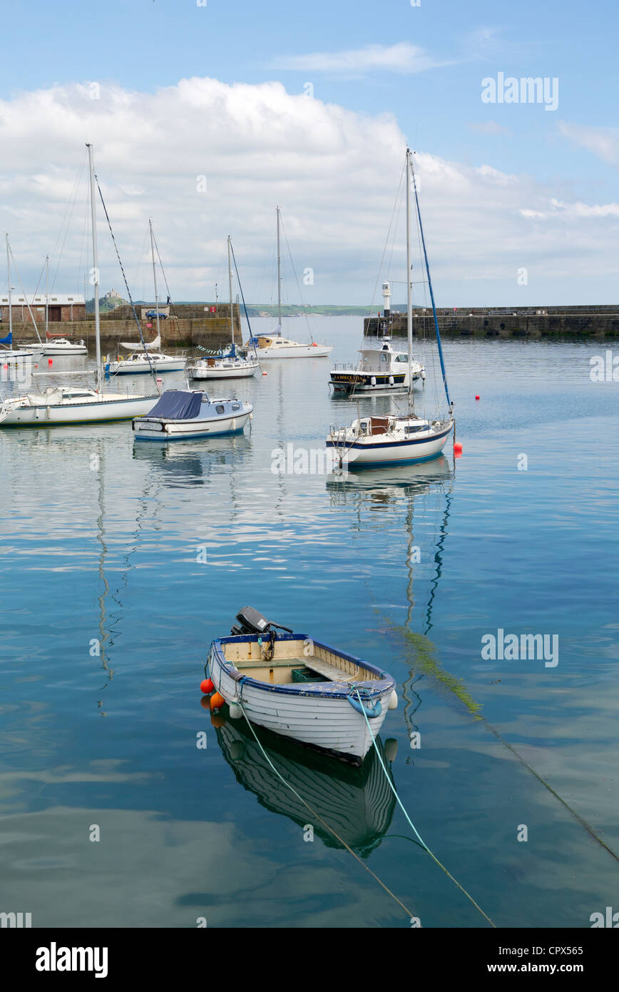 Still boats hi-res stock photography and images - Alamy