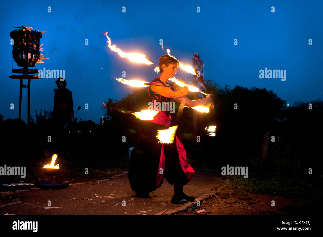 Queen elizabeth dancing hi-res stock photography and images - Alamy