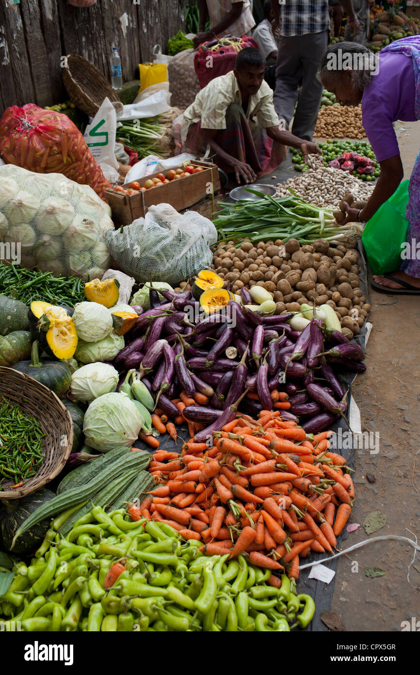 the market at Bandarawela, Badula District, Sri Lanka Stock Photo - Alamy