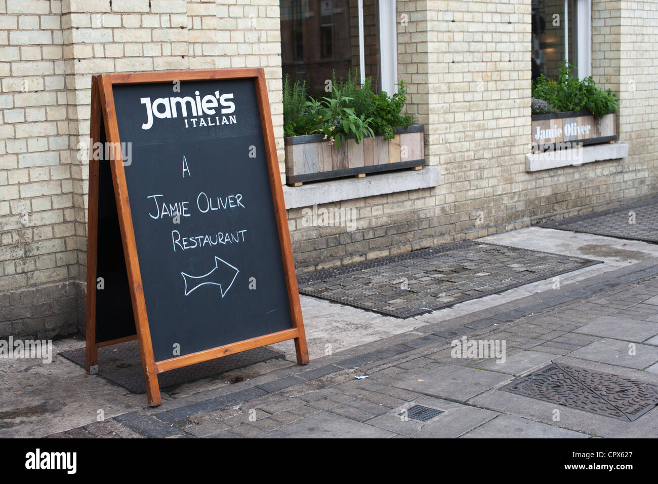 Jamie oliver restaurant hi-res stock photography and images - Alamy