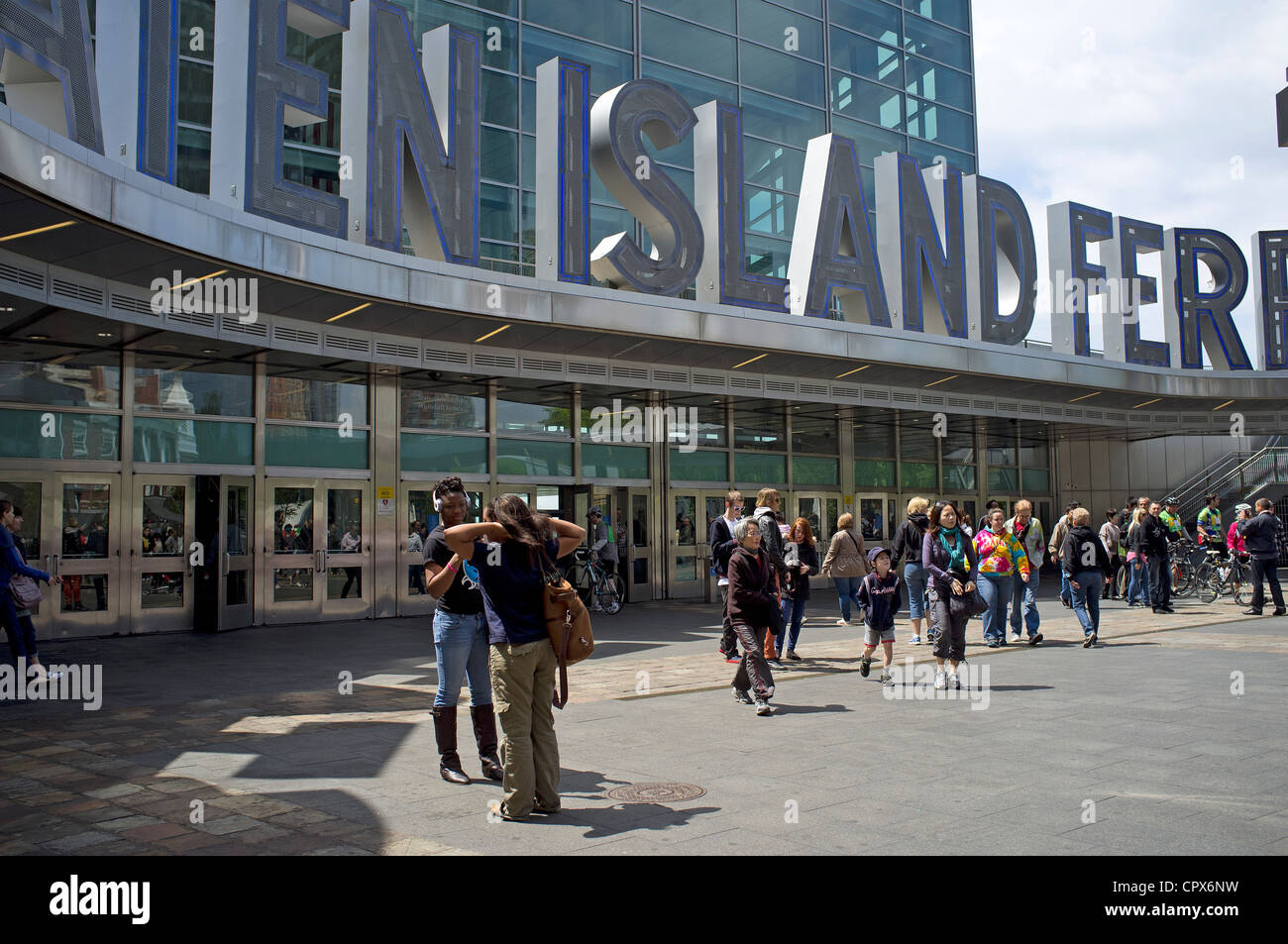 Staten island ferry whitehall terminal hi-res stock photography and ...