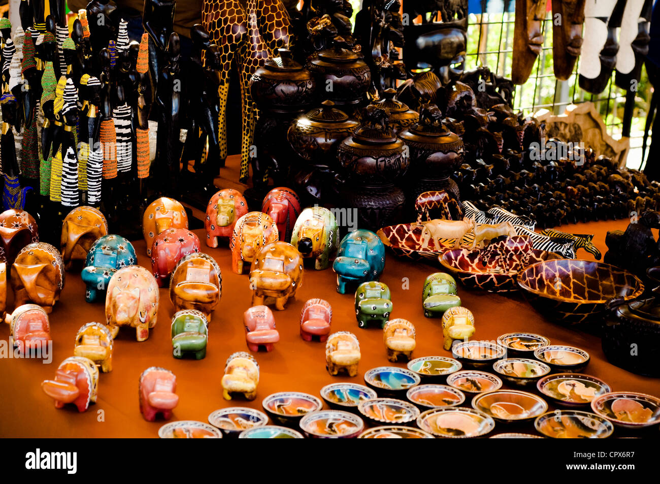 African curios hi-res stock photography and images - Alamy