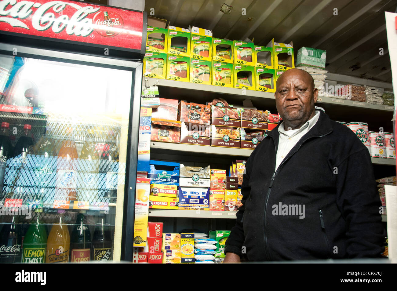 Convenience store front south african hi-res stock photography and ...