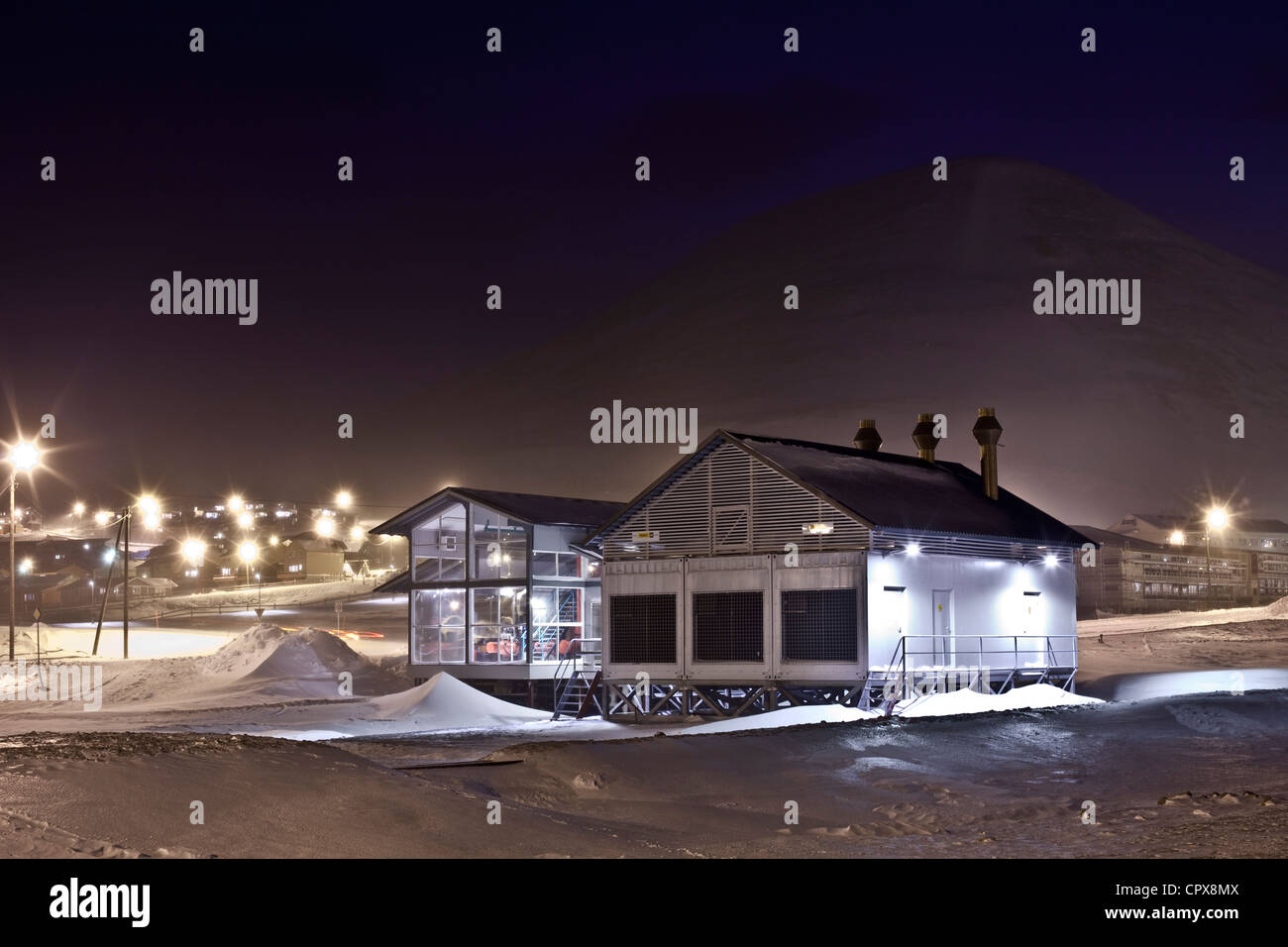 Svalbard architecture hi-res stock photography and images - Alamy