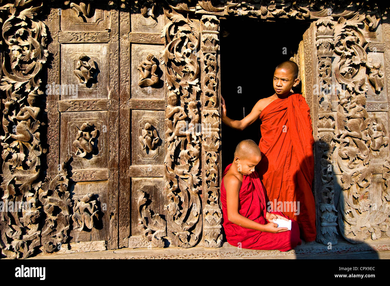 Myanmar Burma Mandalay Division Mandalay Shwe Nan Daw temple monks Shin ...