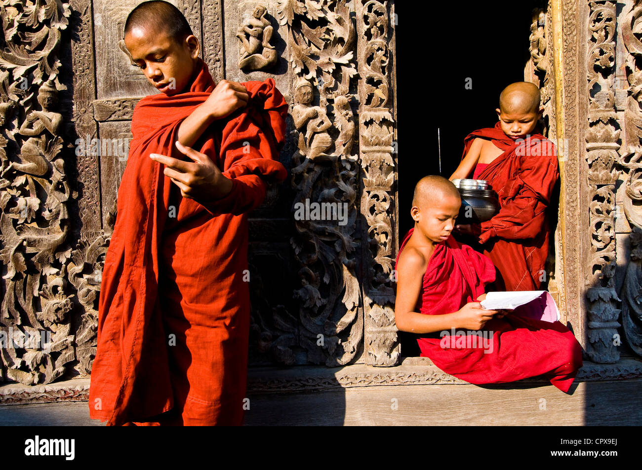 Myanmar Burma Mandalay Division Mandalay Shwe Nan Daw temple monks Shin ...