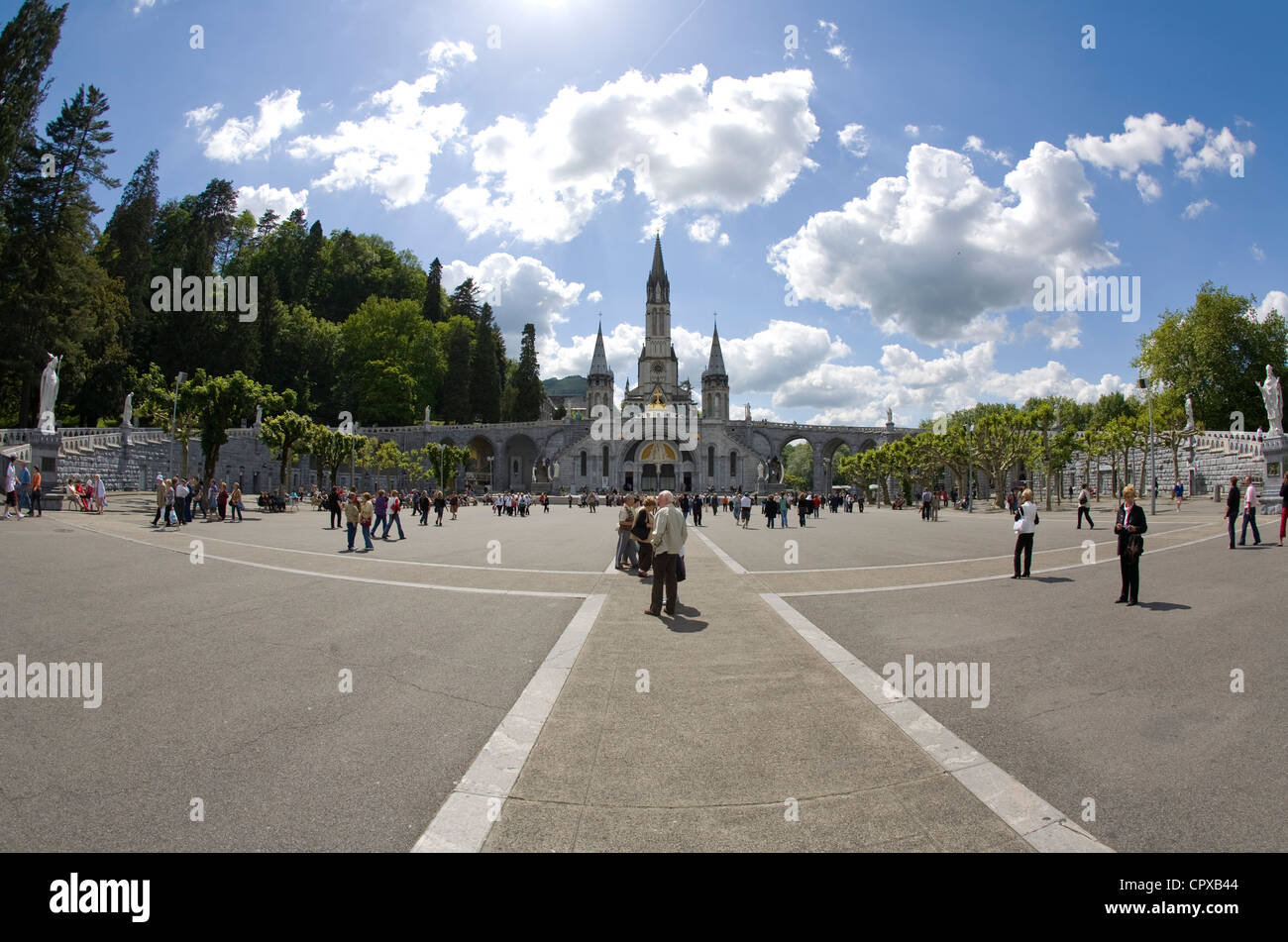 The Rosary Basilica, Lourdes, Midi-Pyrenees, France Stock Photo - Alamy
