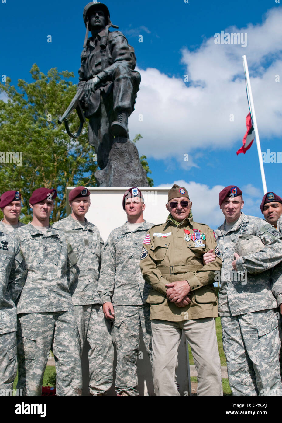 82nd airborne division d day hi-res stock photography and images - Alamy