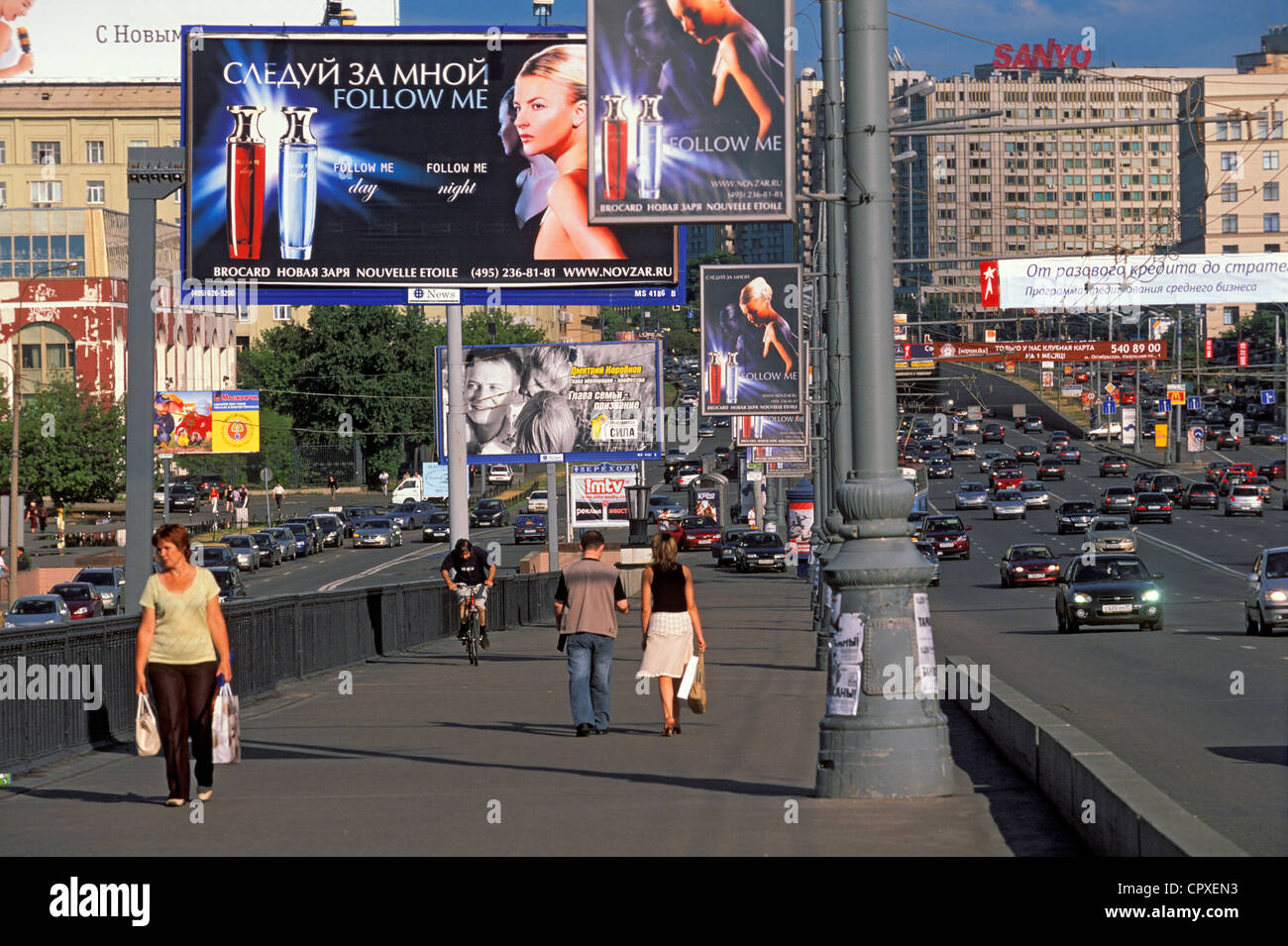 City traffic moscow street people hi-res stock photography and images ...