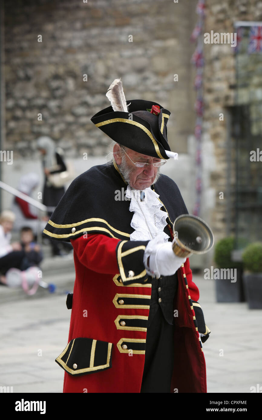 Medieval england scroll hi-res stock photography and images - Alamy