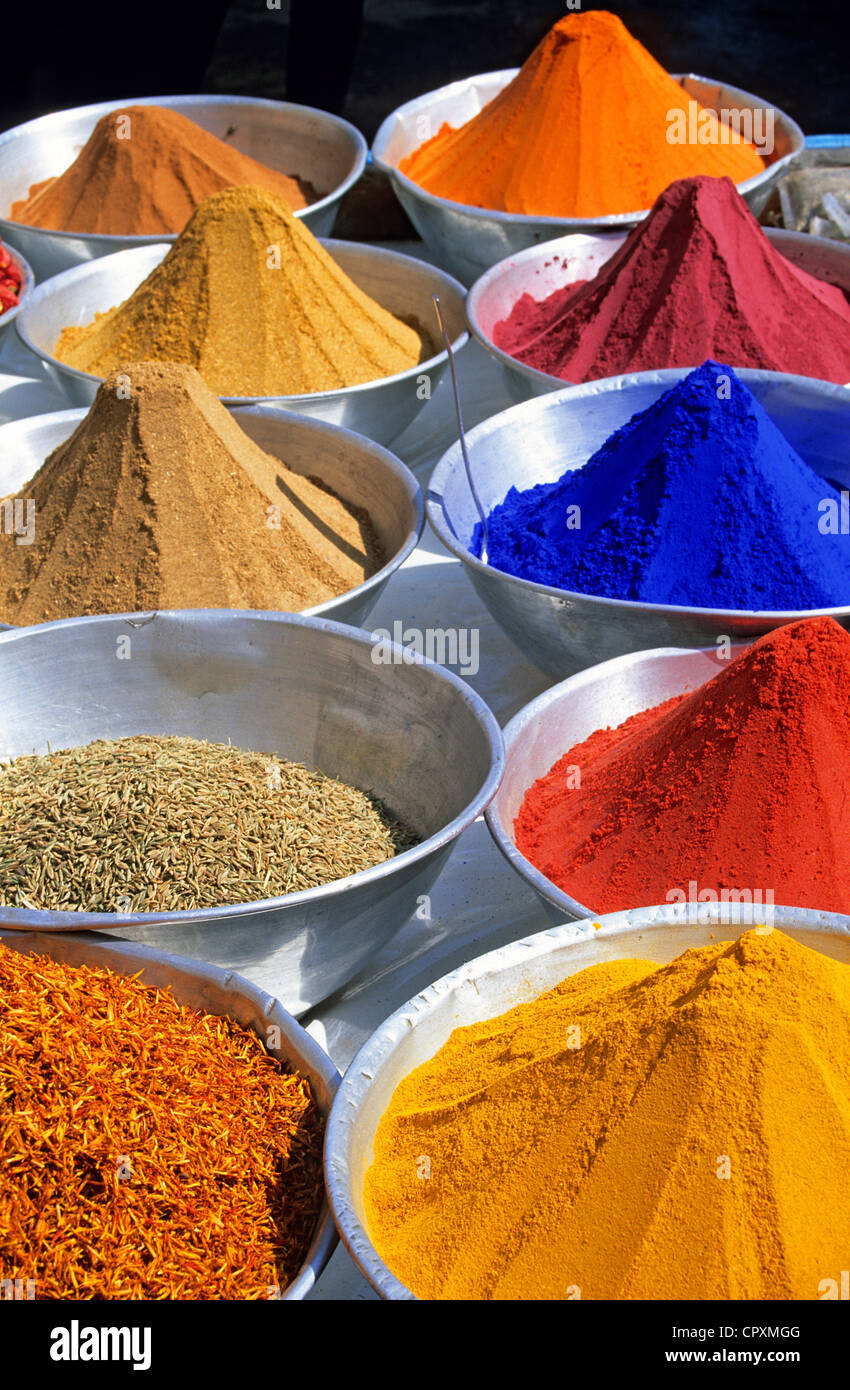 Egypt, Upper Egypt, Nile Valley, Aswan, spices market Stock Photo - Alamy