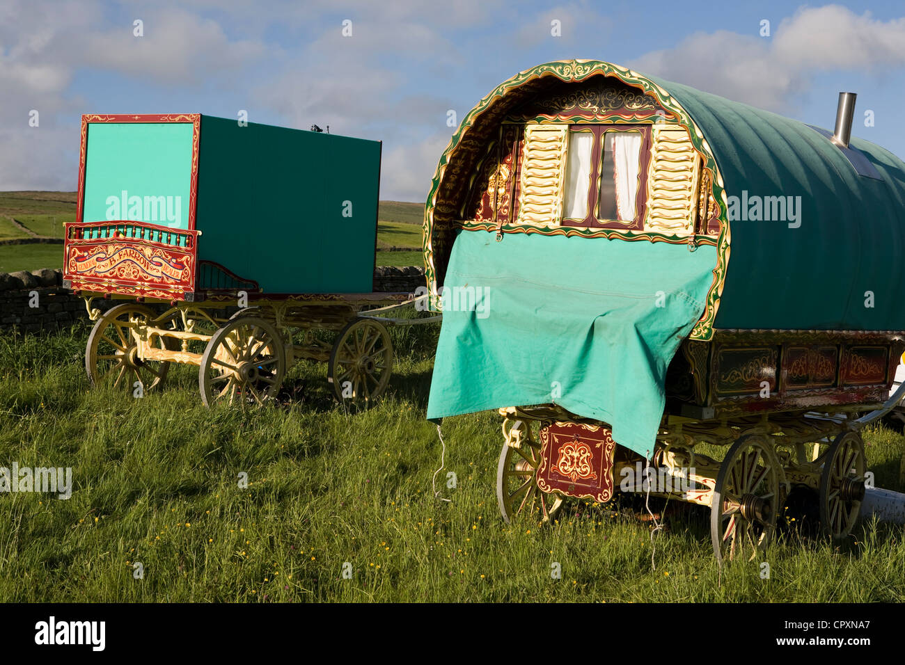 Irish gypsy caravans hi-res stock photography and images - Alamy