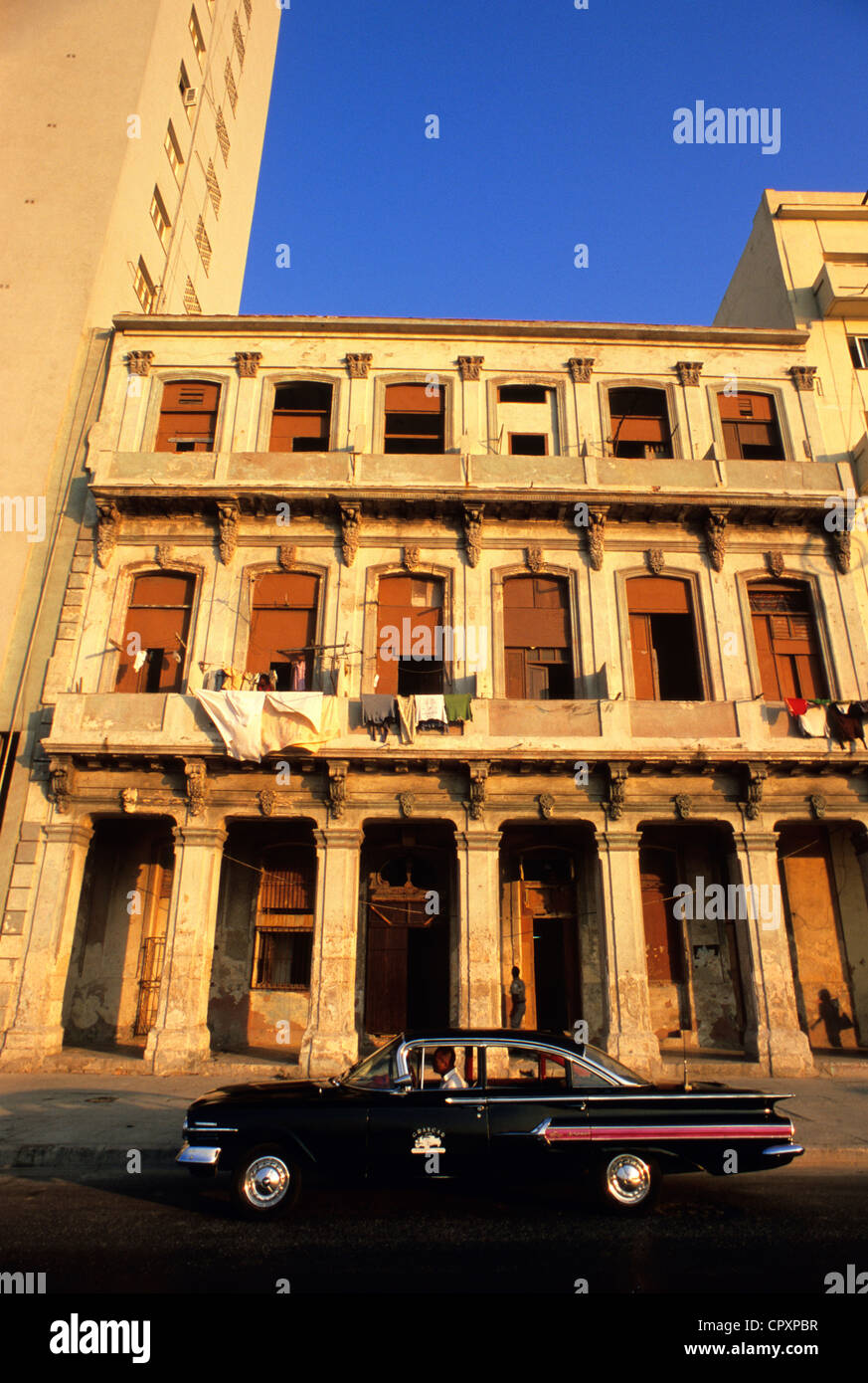 Car into building hi-res stock photography and images - Alamy