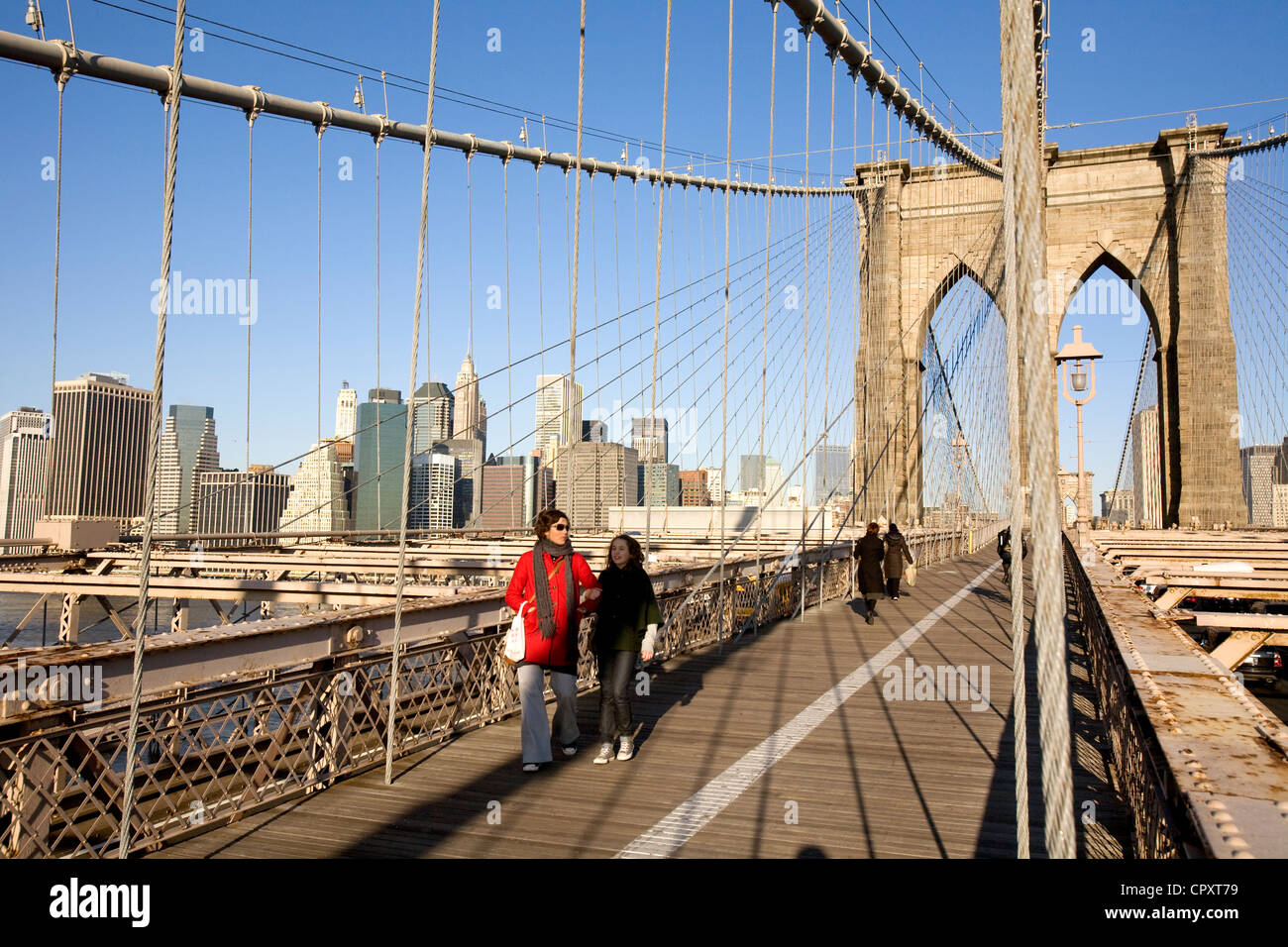 United States, New York City, Manhattan, Brooklyn Bridge, skyline of ...
