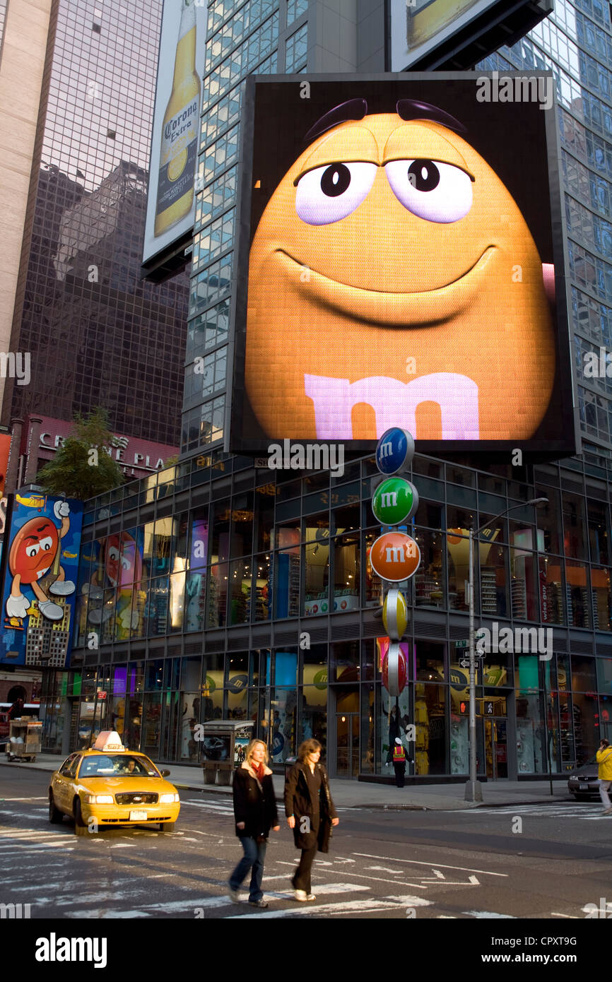 1600 broadway hi-res stock photography and images - Alamy