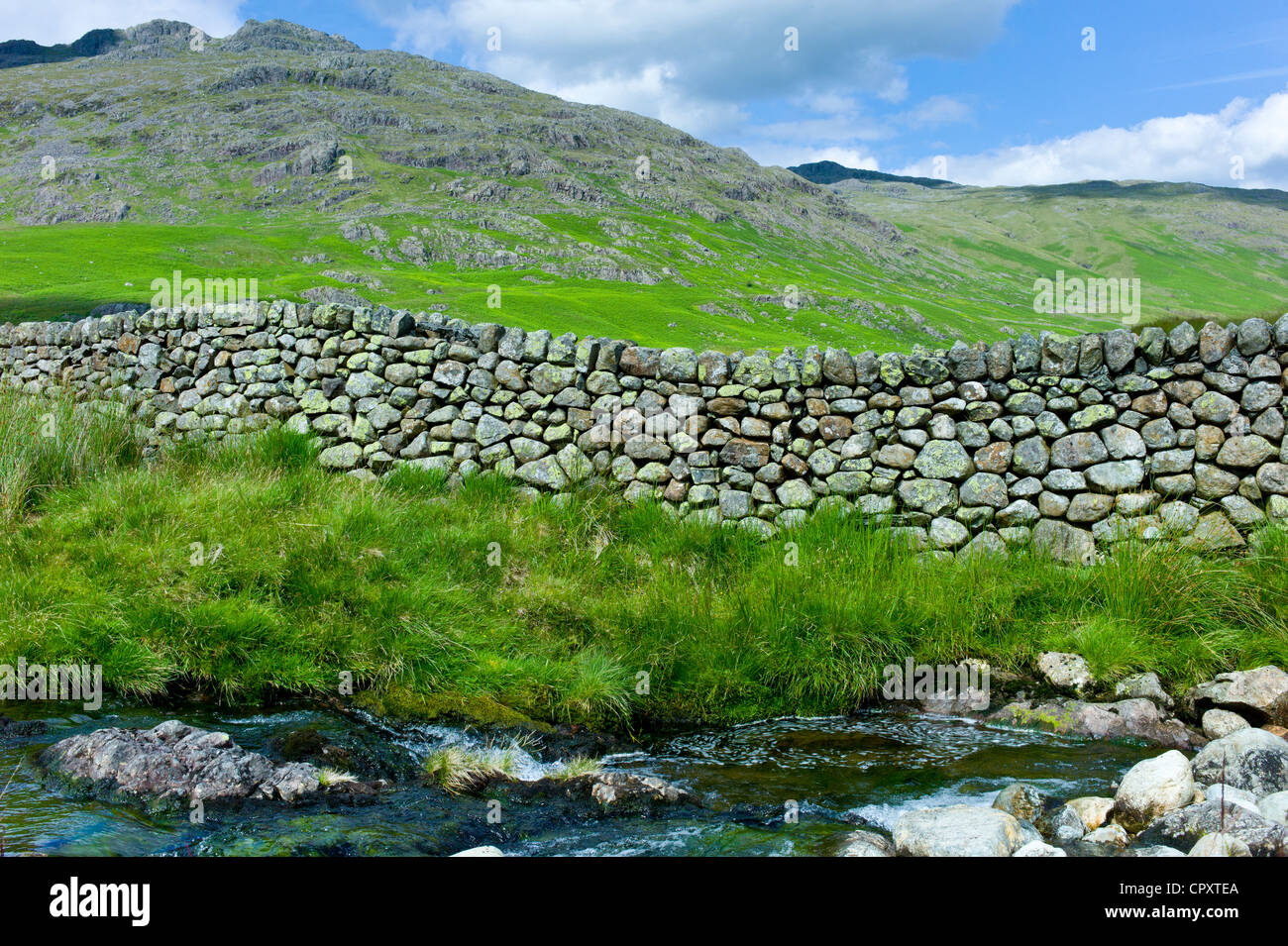 Hard knott pass wall hi-res stock photography and images - Alamy
