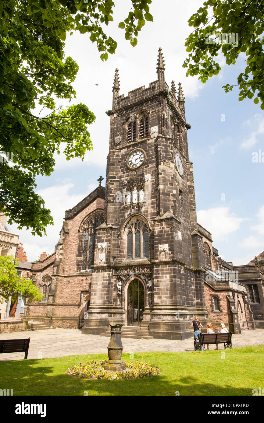 Macclesfield Parish church blackened by inustrial pollution during the ...