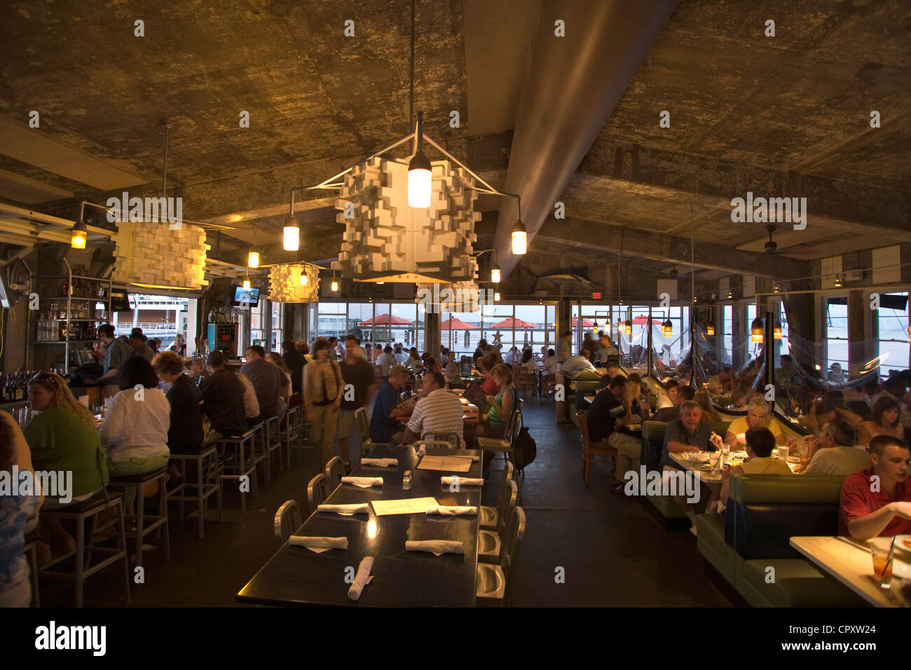 Charleston restaurant hi-res stock photography and images - Alamy